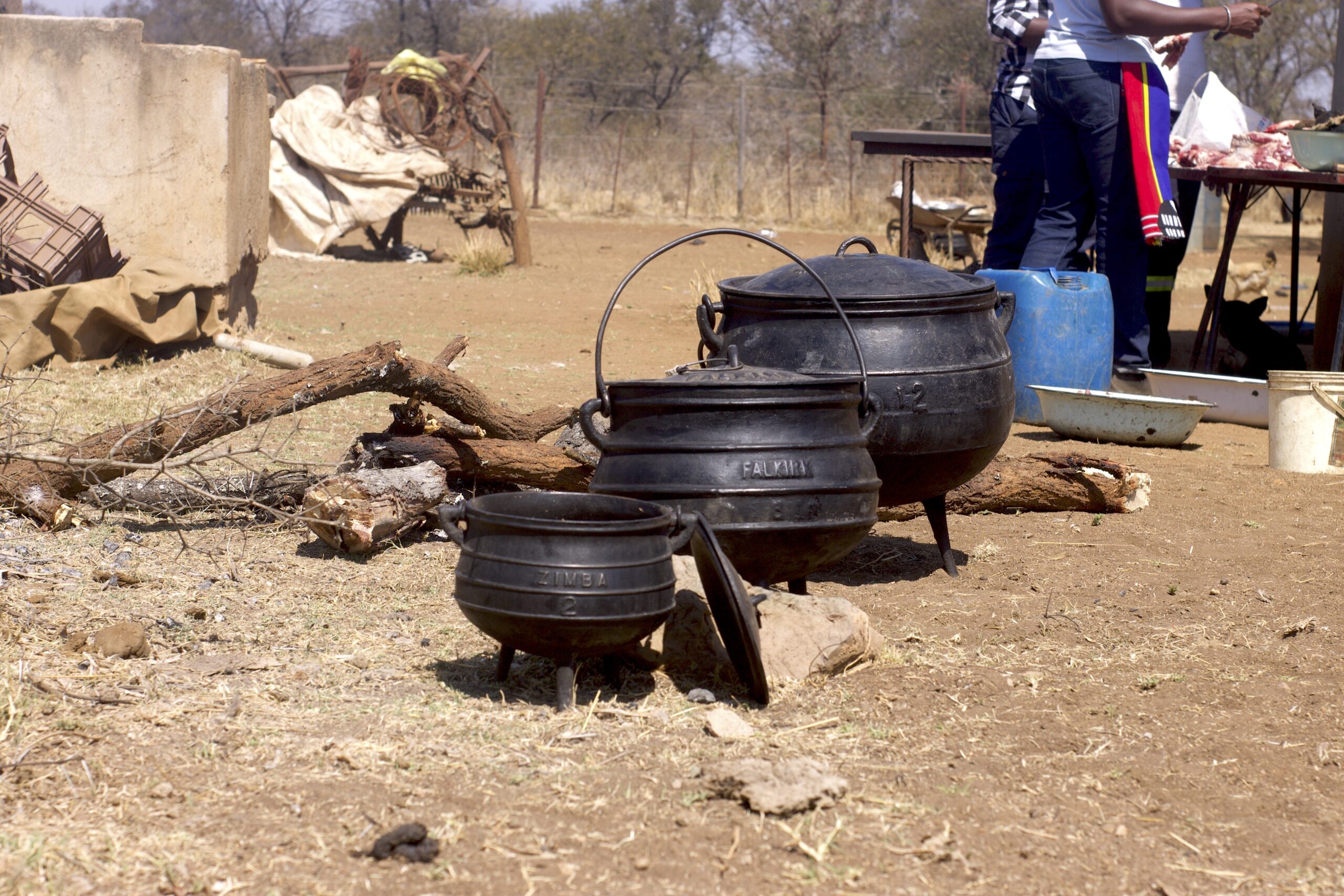 A Celebration of Unity: Cooking at a Rural Ndebele Wedding - Magriza ...